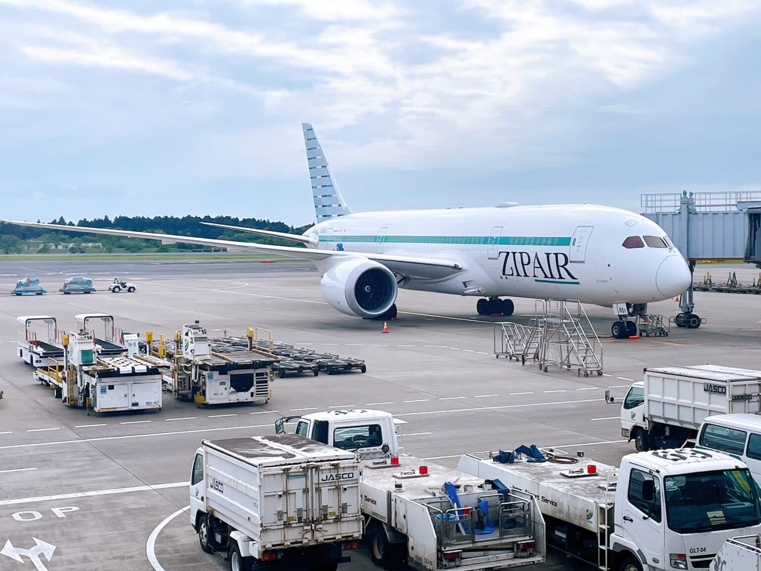 ZIPAIRの機内食はまずい？値段・おすすめメニューを紹介！ | マイルの覇王｜株式会社ラックコミュニケーションズ